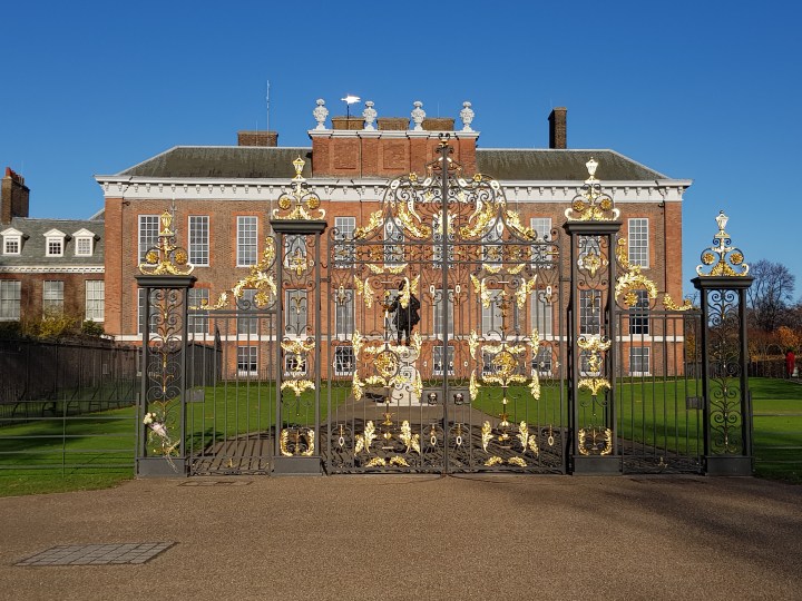 The Man-Midwife in the 18th Century – HistorianRuby: An Historian's ...