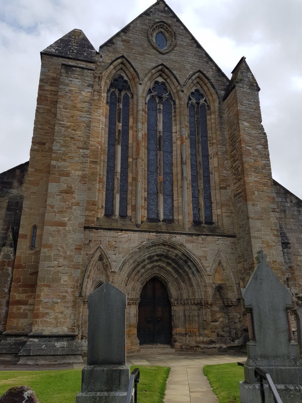 The Churchyard of Dunblane Cathedral – HistorianRuby: An Historian's ...
